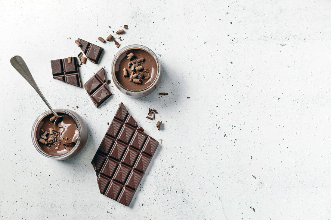 7 Health Benefits of Dark Chocolate & How Much You Should Eat ...